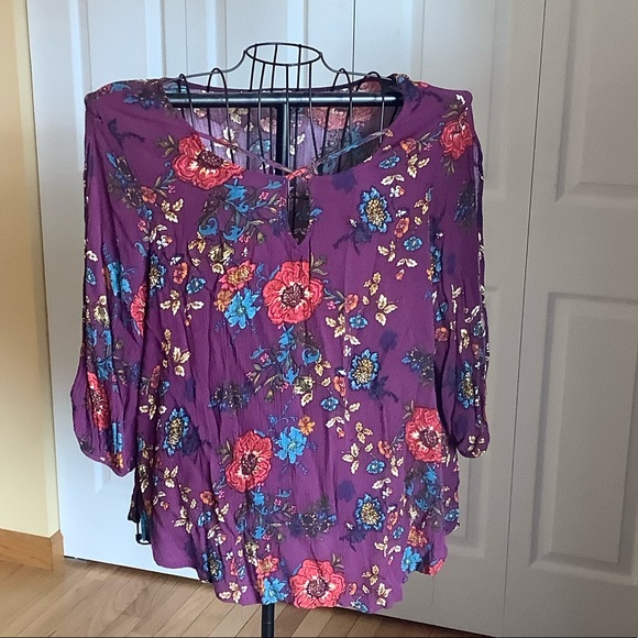 Eyeshadow | Tops | Eye Shadow Top With Cutout Sleeves | Poshmark